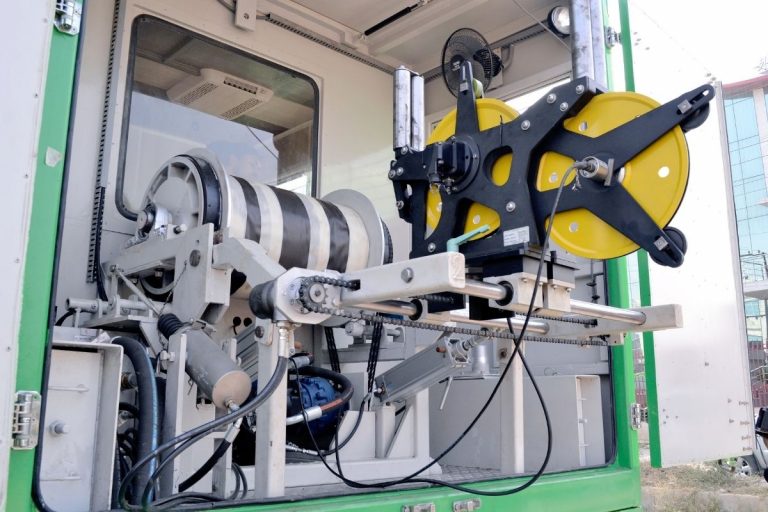 UDT Slim Split | Wireline Winch | Oilfield Equipment Manufacturers